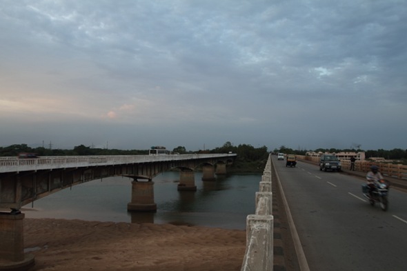 Sunset Show at Mahanadi River Bridge, Orissa, India!! - Be On The Road ...